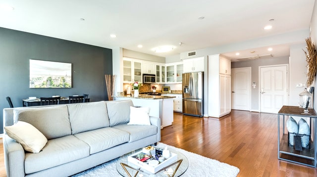 Bright & Beautiful Condo Retreat in Studio City!