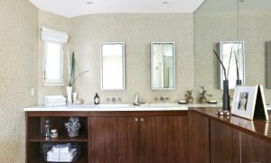 Spanish Stunner Above Sunset Strip: A Real Jaw-Dropper!