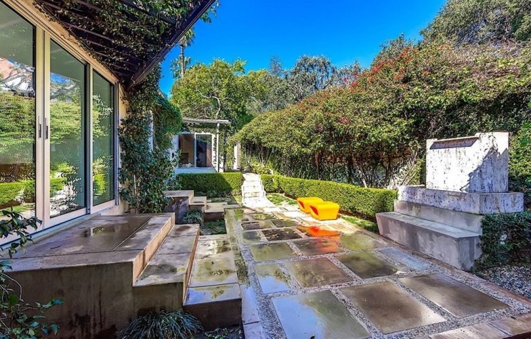 Glamorous Mid-Century Modern Luxury with a Pool in Laughlin Park!