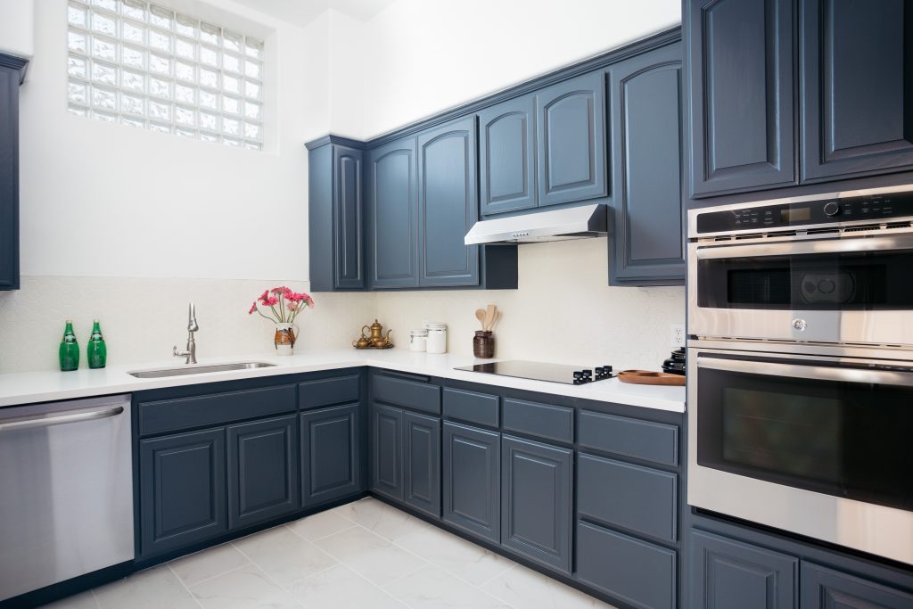 Topanga Canyon Living with Modern Flair in this Extravagant Spanish ...