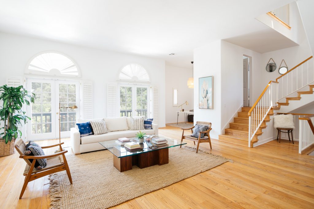 Topanga Canyon Living with Modern Flair in this Extravagant Spanish ...