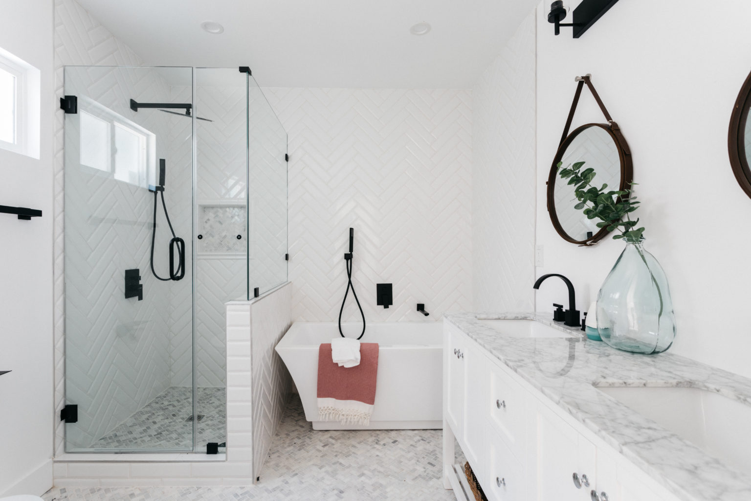 Expansive Coastal Modern Stunner in Sought After View Park!