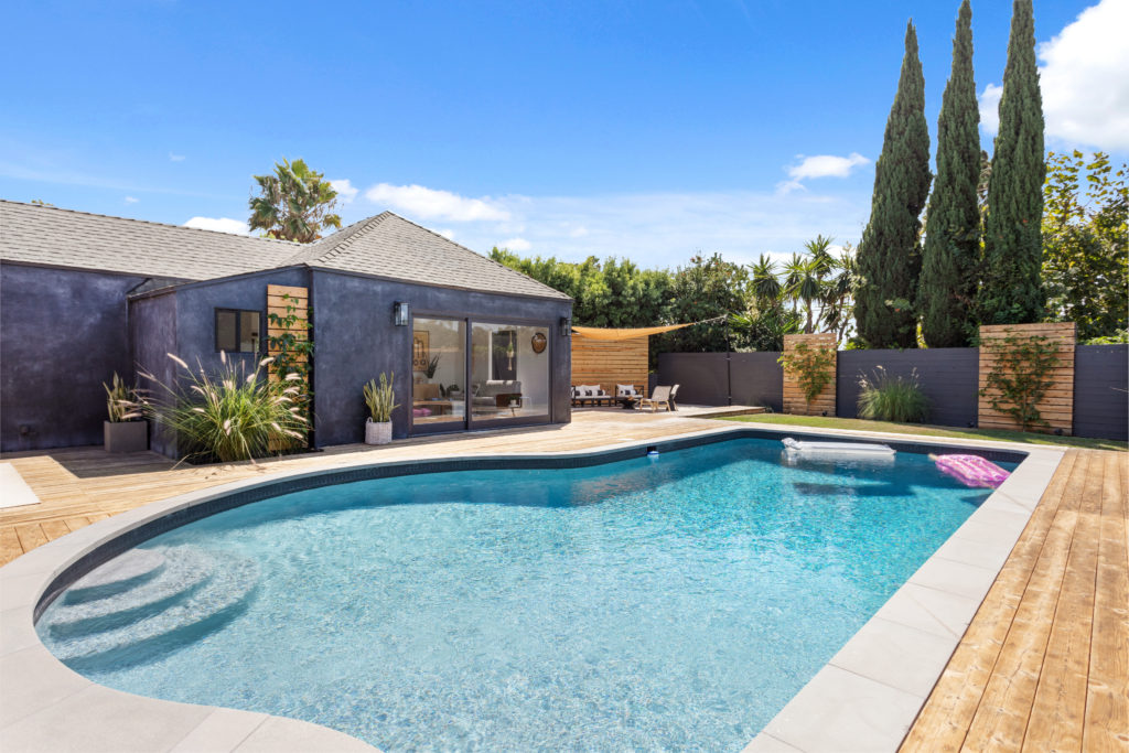 View Park Architectural Compound Is A Work From Home Dream!