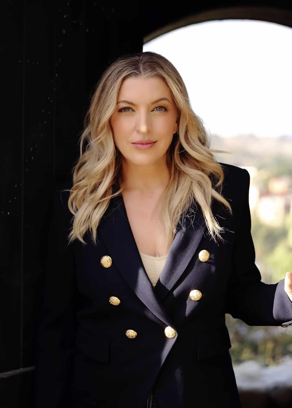 KeyCrew Journal: Courtney Poulos: Why This LA Broker Is Choosing a ...